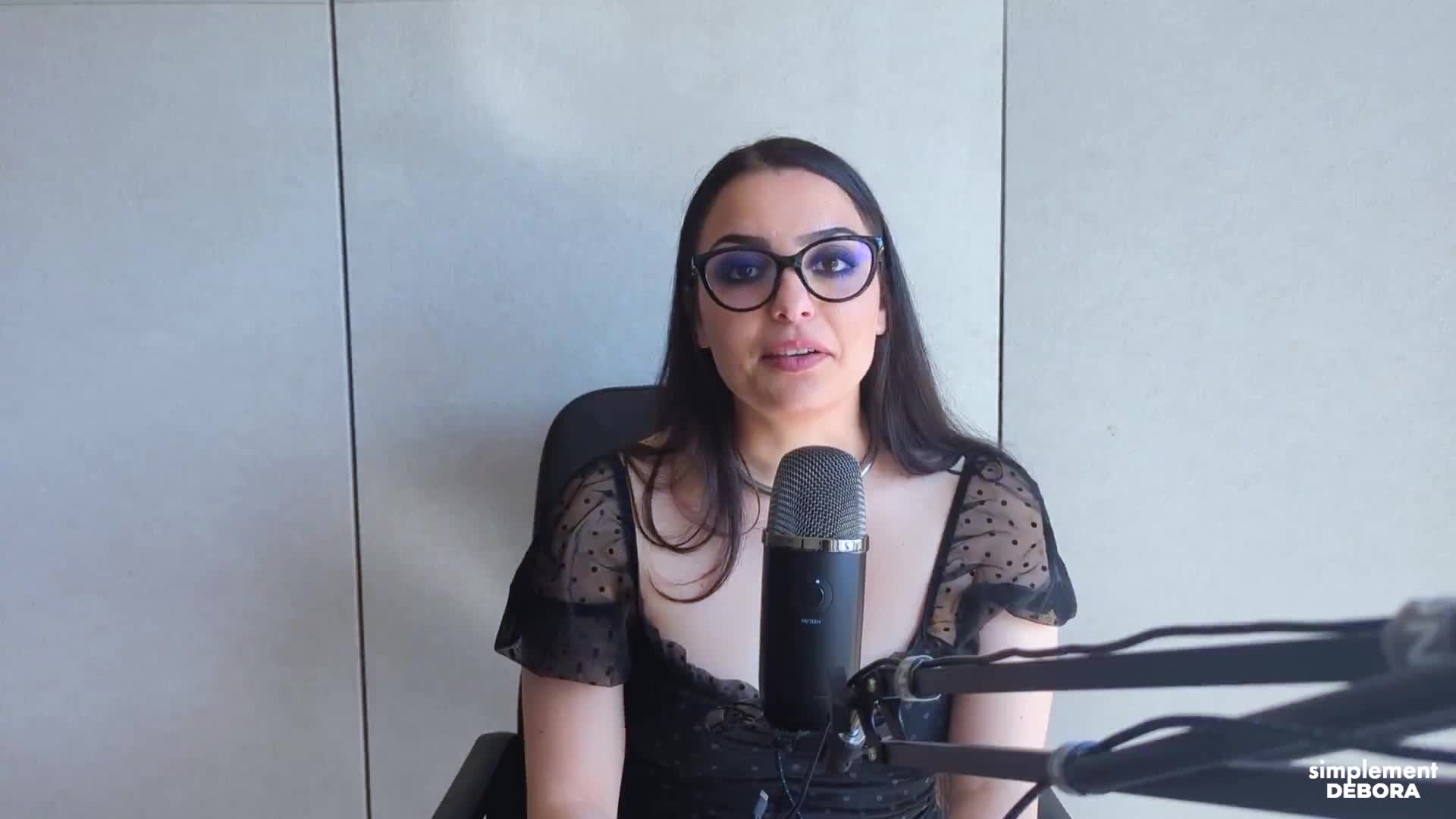 5 Choses Pour Aider Ta Partenaire BDSM (si elle a des traumatismes) - Simplement Debora